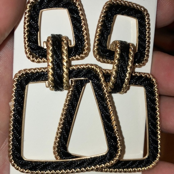 Express | Jewelry | Nwt Express Black And Gold Geometric Drop Earrings ...